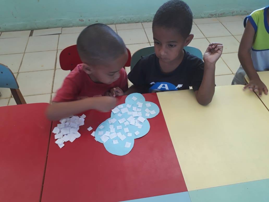 Alunos da creche participam de atividade especial sobre letras do ...