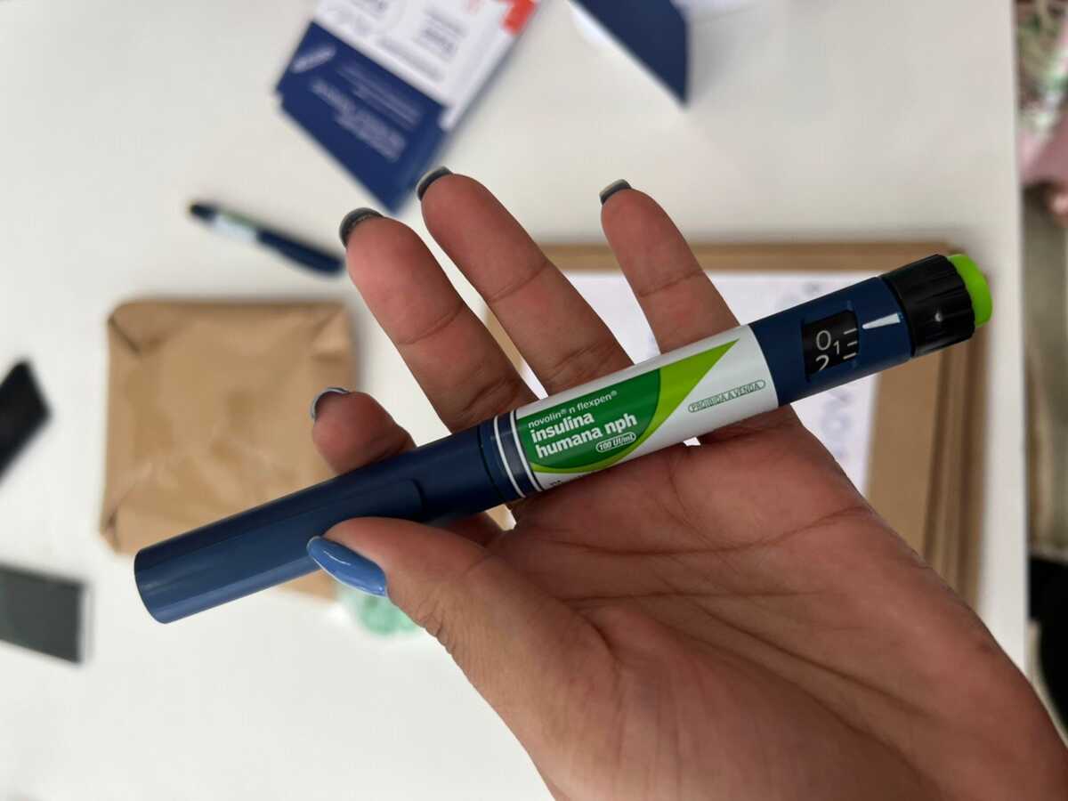 Enfermeiros aldeenses são capacitados para orientarem o público sobre uso da caneta de insulina ...