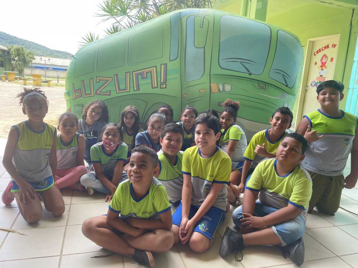 Companhia de teatro BuZum encanta alunos da rede municipal com peças ...
